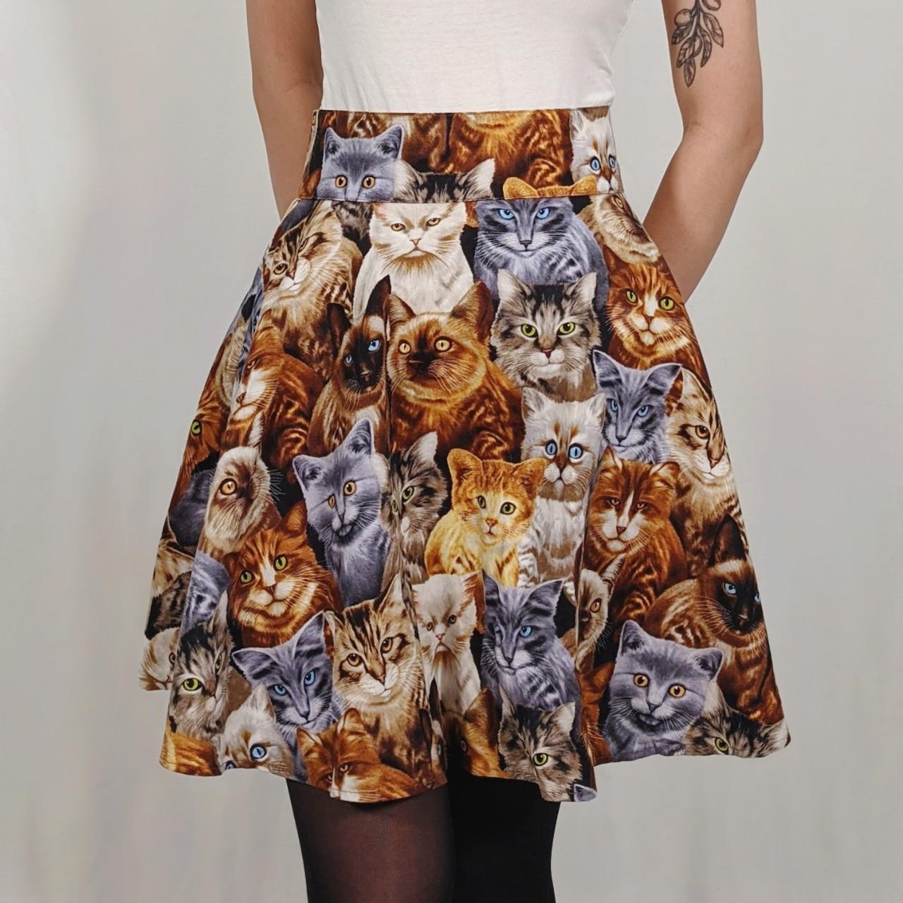 🐱🐱🐱 60s/70s inspired retrolicious cat montage print... - Depop