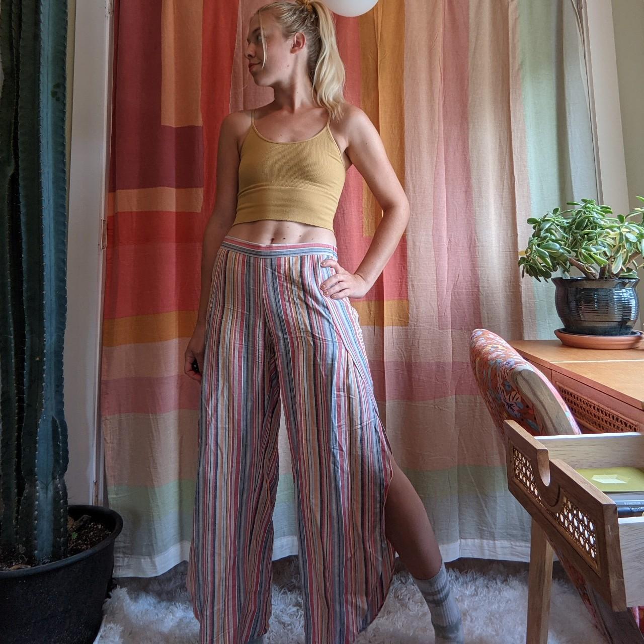 Fun summertime beachy striped pants size small from... - Depop