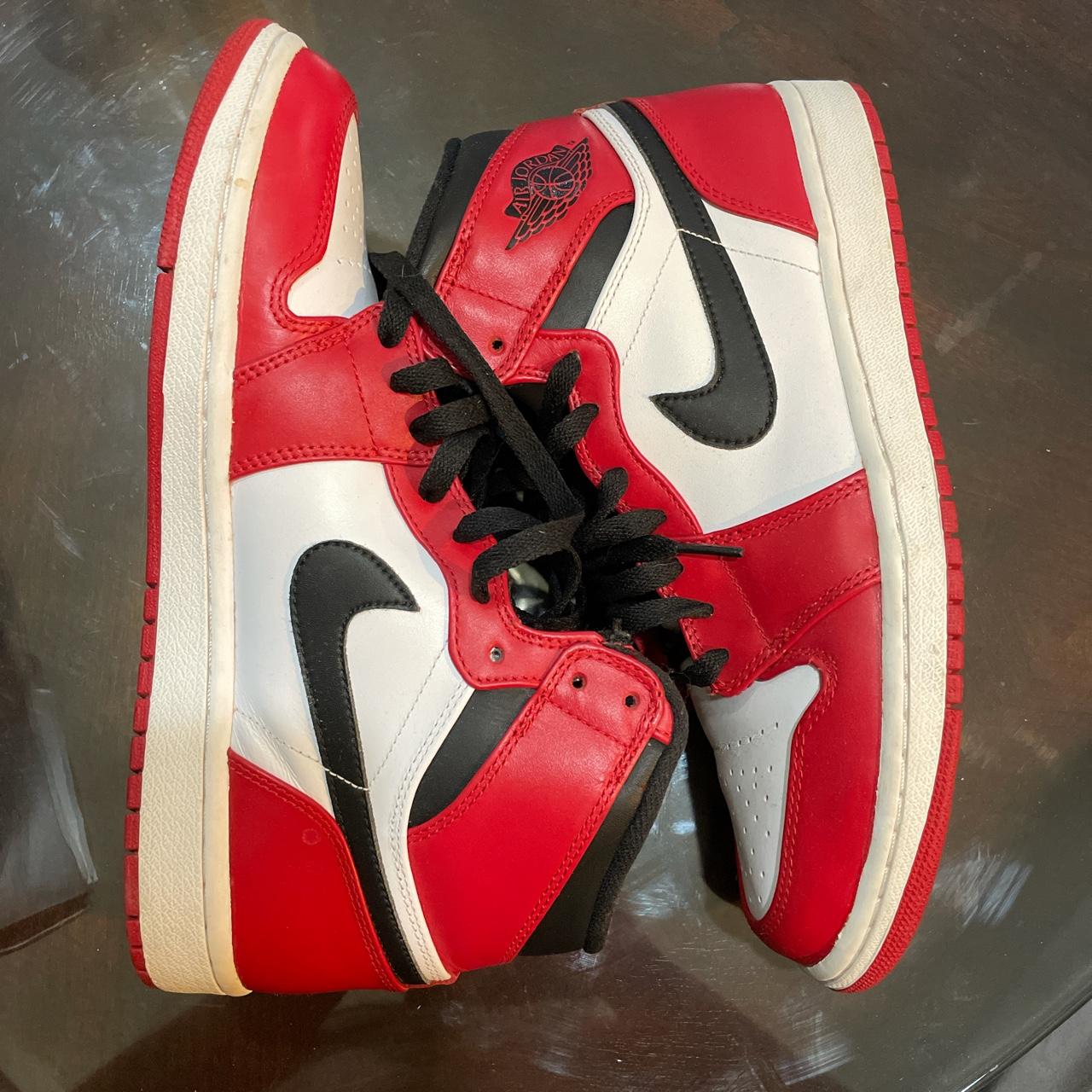 Air Jordan 1 high Chicago from 2013 vnds. No lid on | Depop Air Jordan 1 high Chicago from 2013 vnds. No lid on | Depop