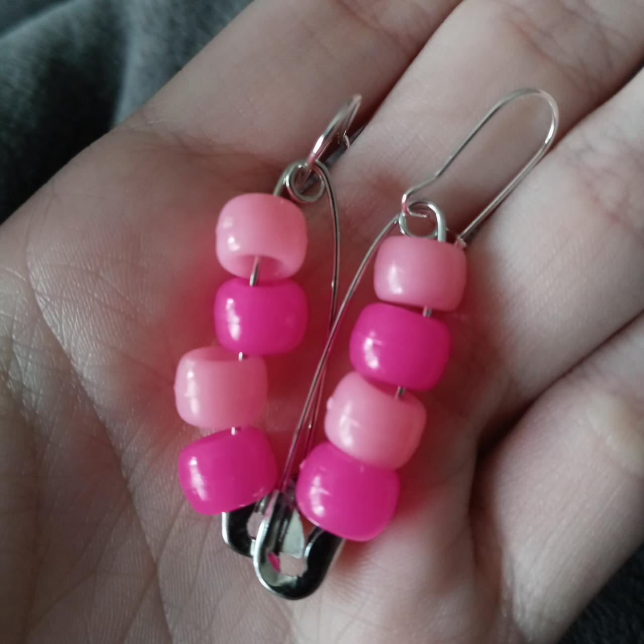 Mini baby pink and hot pink bead pin earrings... - Depop
