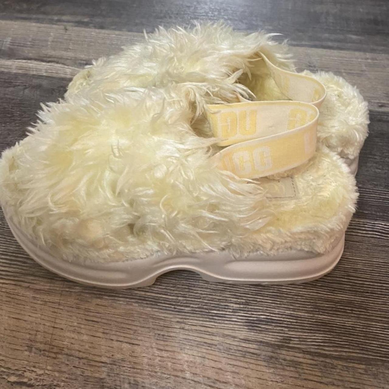 UGG Women's Yellow and Cream Slides | Depop