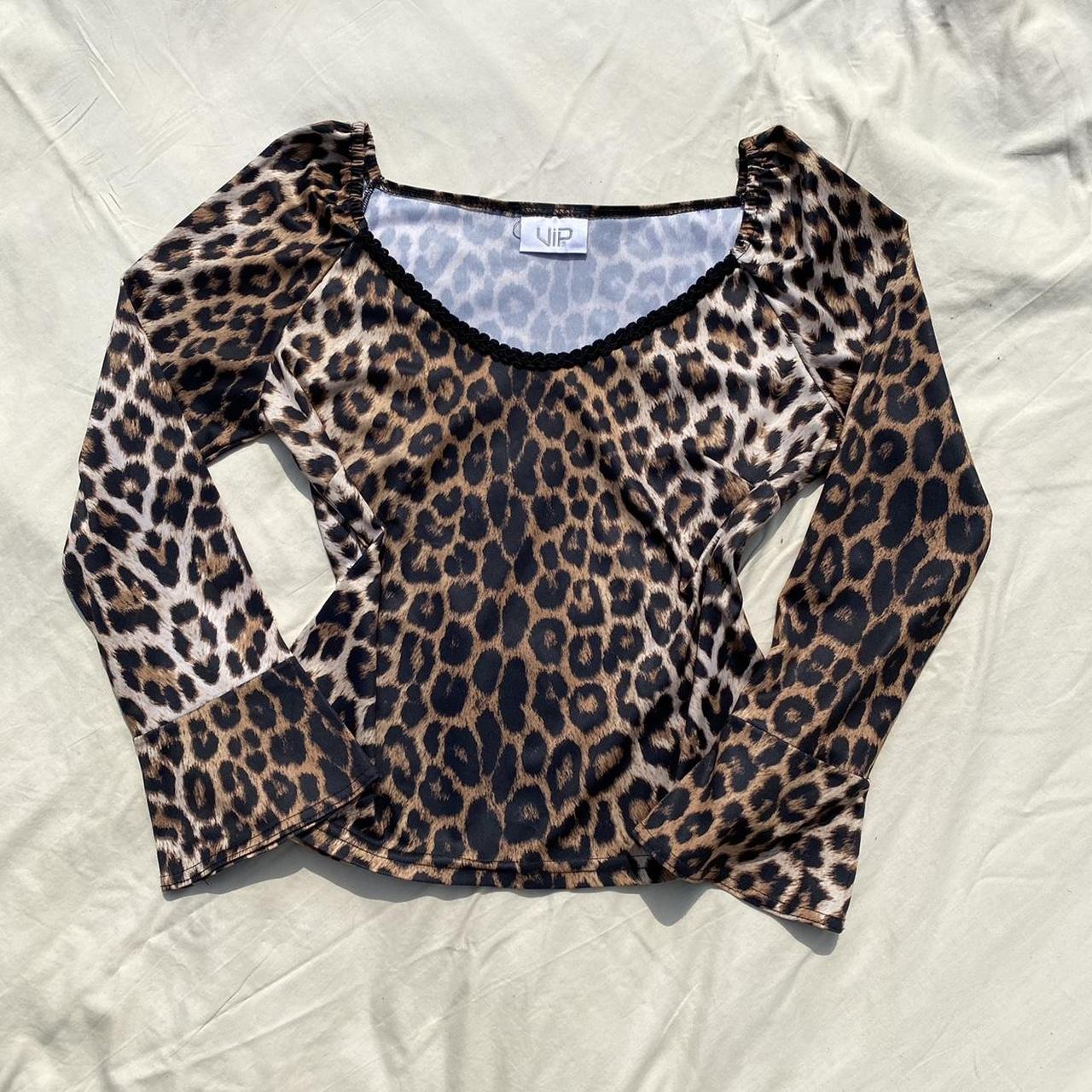 VIP Leopard print top Fluted 3/4 length... - Depop