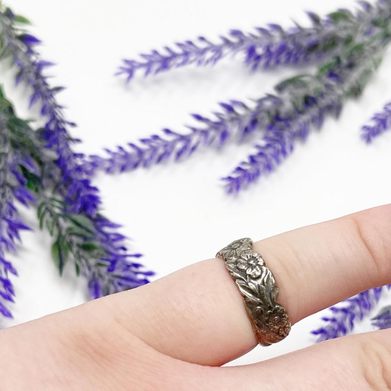 Vintage Sterling Silver Floral Engraved Ring... | Depop