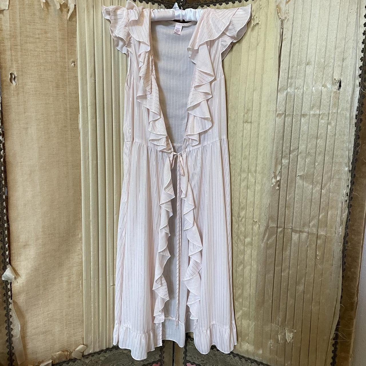 Victoria’s Secret Size Small robe. Excellent... - Depop