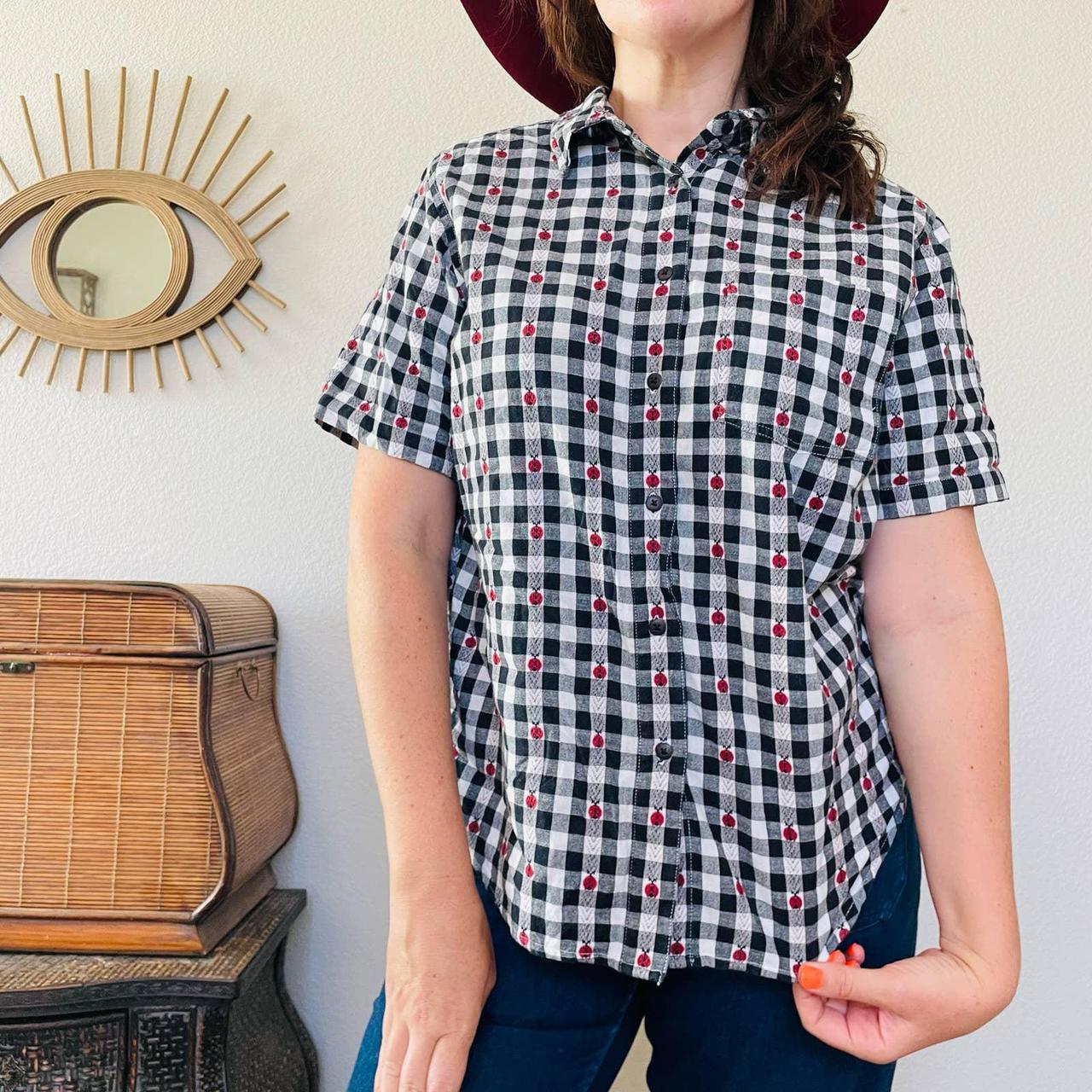 Darling 90s vintage button down by Classic Elements,... - Depop