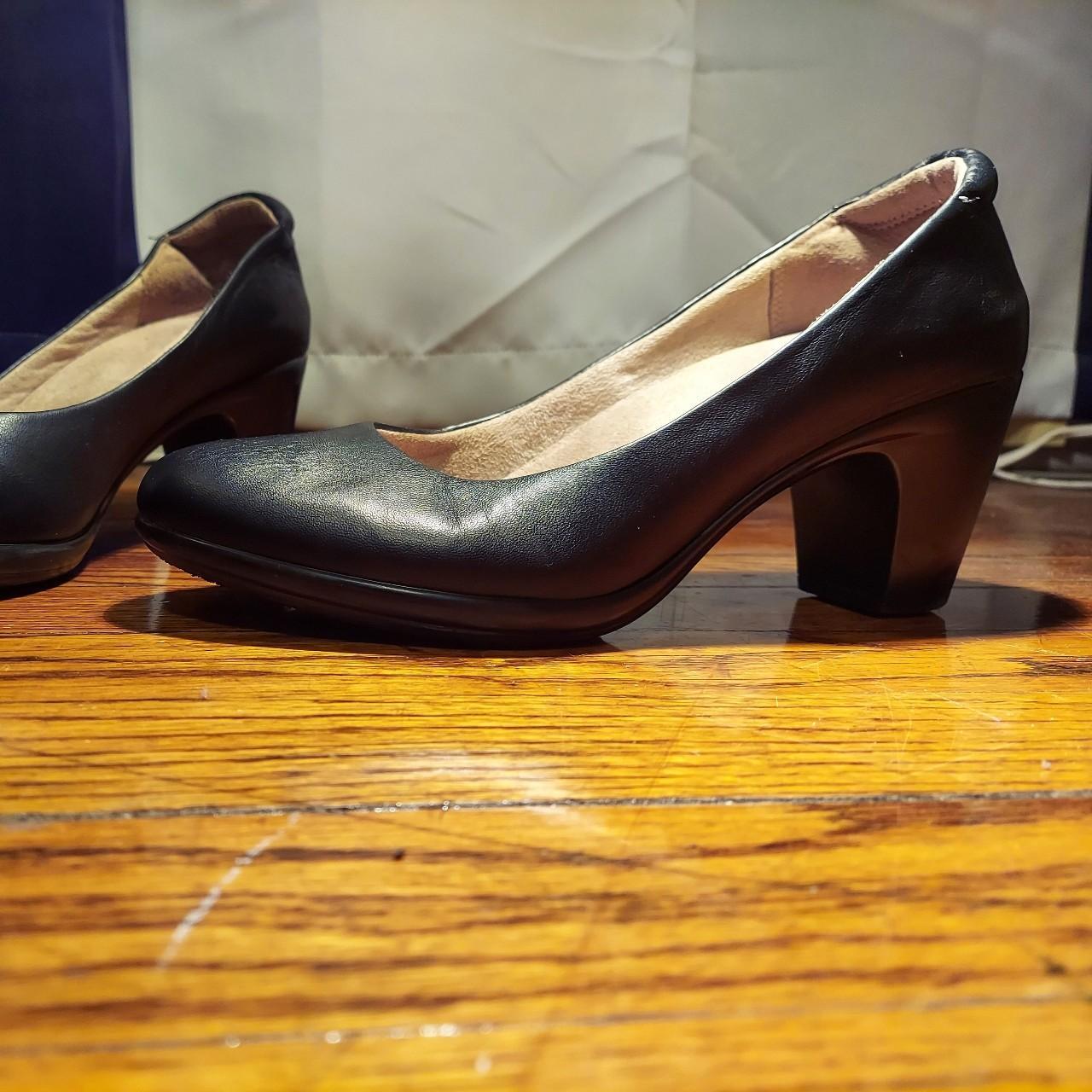 Black leather pumps Perfect for the office or any... - Depop