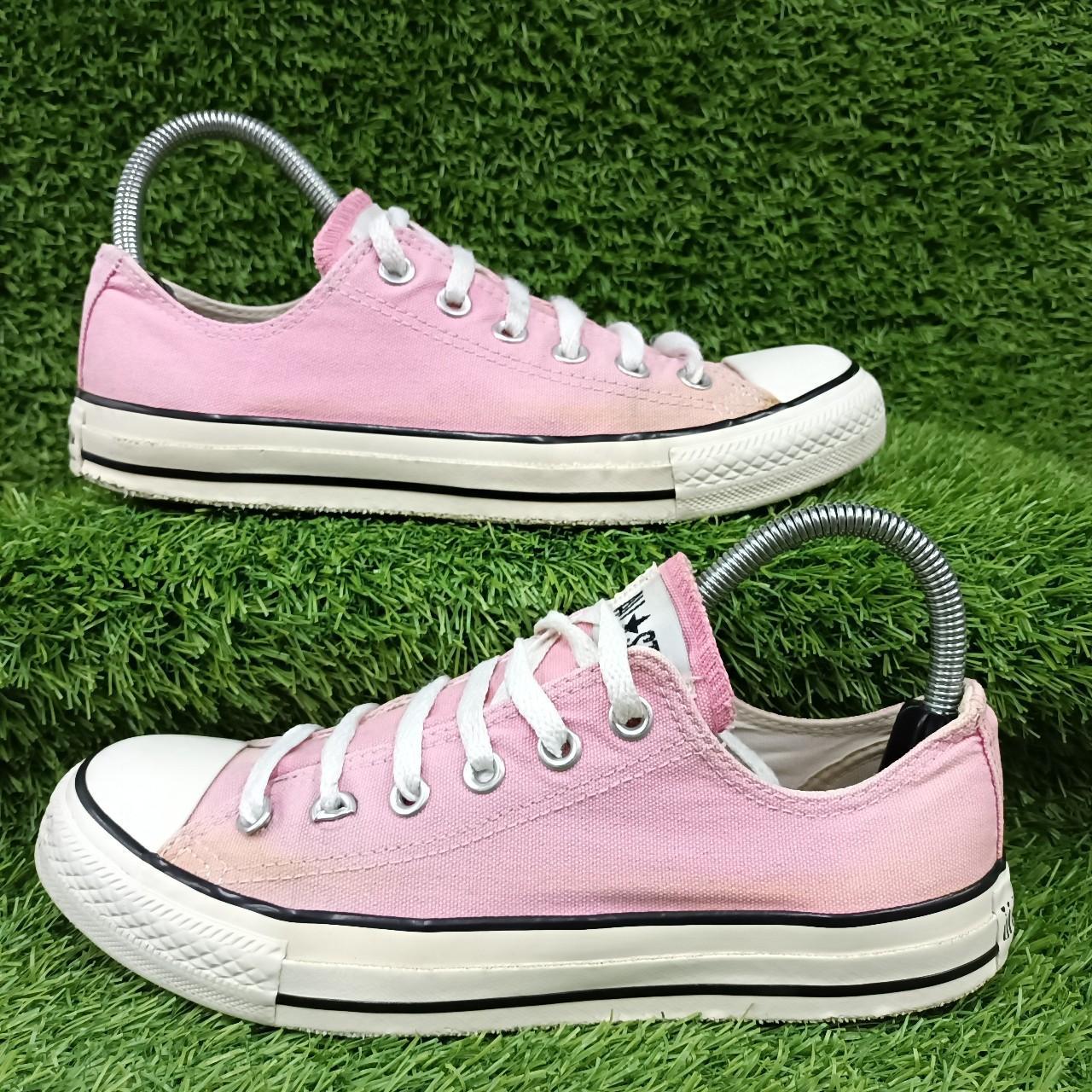 Converse Women's Pink and White Trainers | Depop