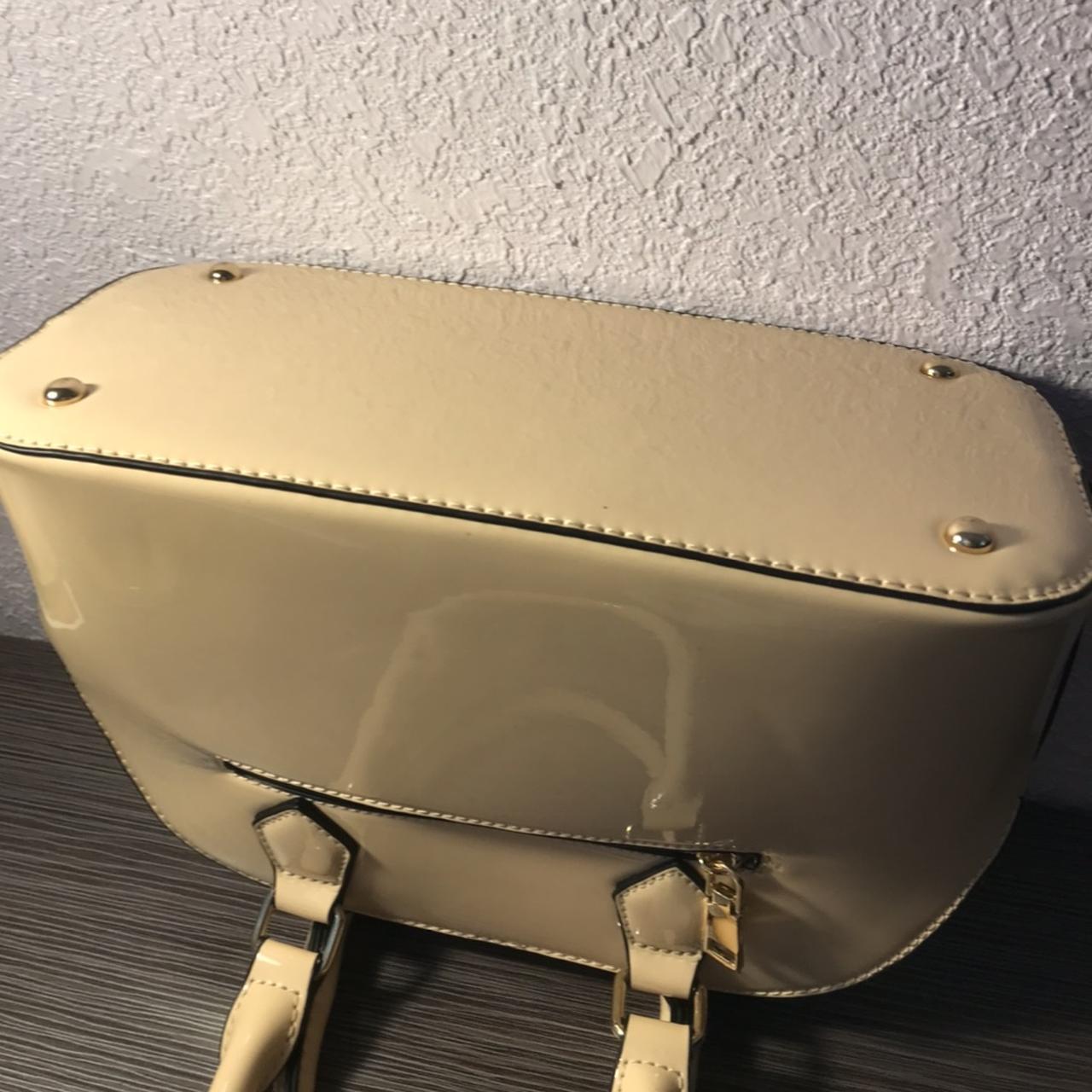 Unbranded Peach Handbag. I got this as a gift a... - Depop