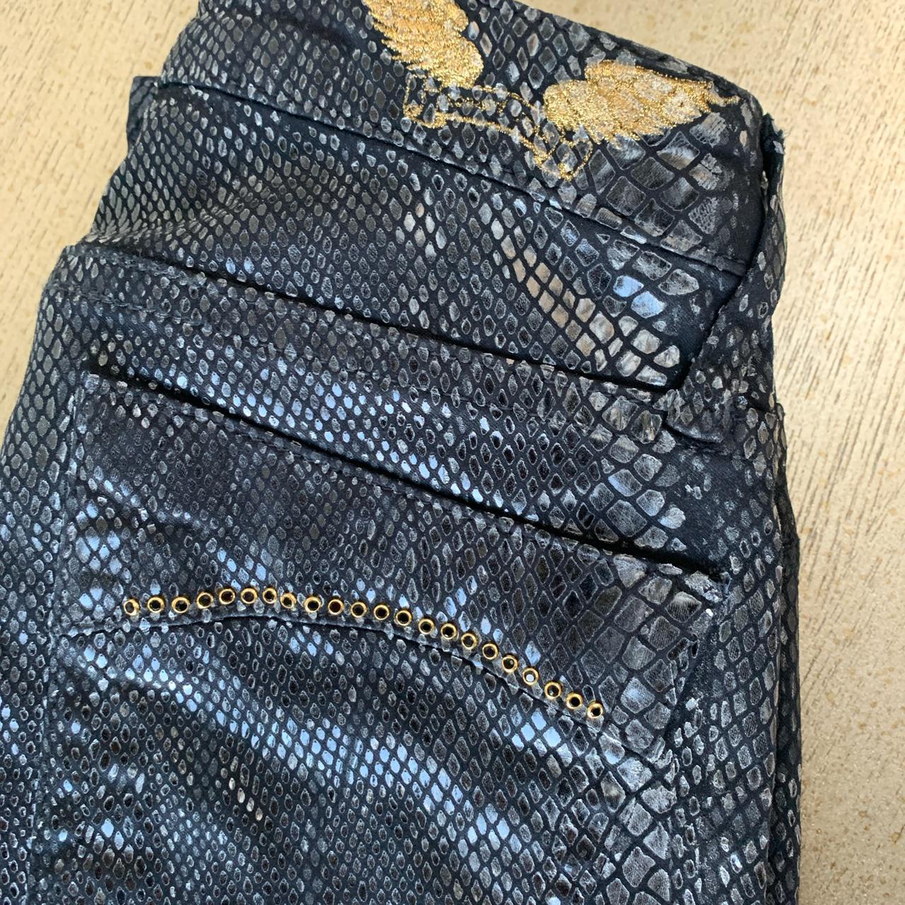 Robins Jean black snake print jeans with stretch sz 25 - Depop