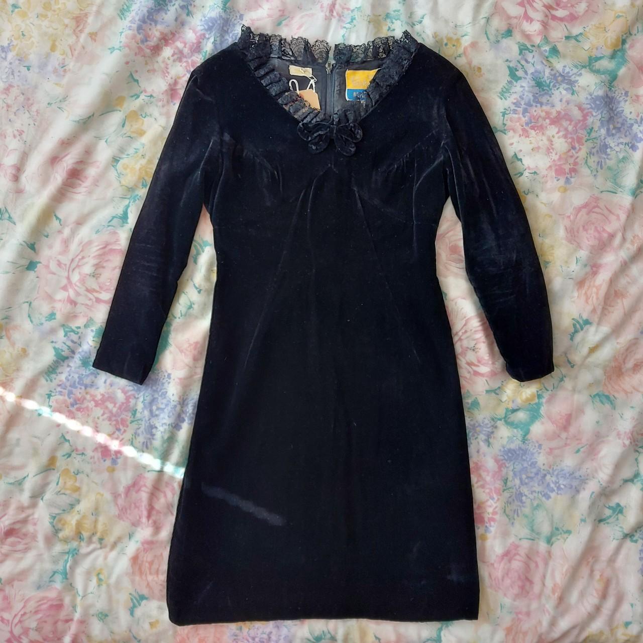 True Vintage black long sleeve velvet Berkertex... - Depop