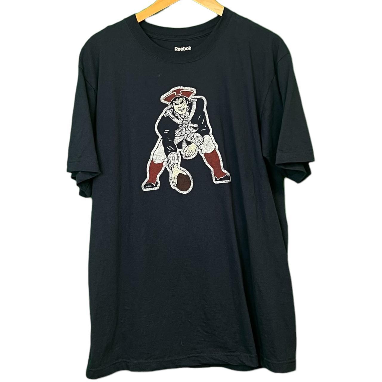 Reebok Men's Navy and Red T-shirt | Depop