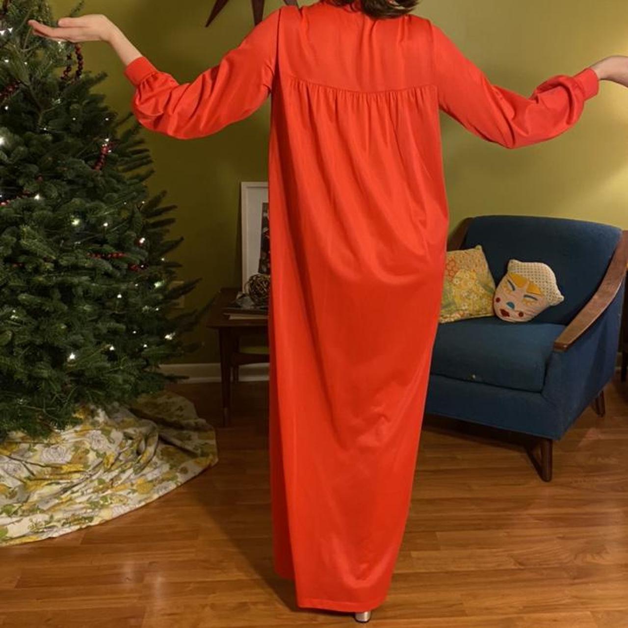 Women's Red and White Robe | Depop