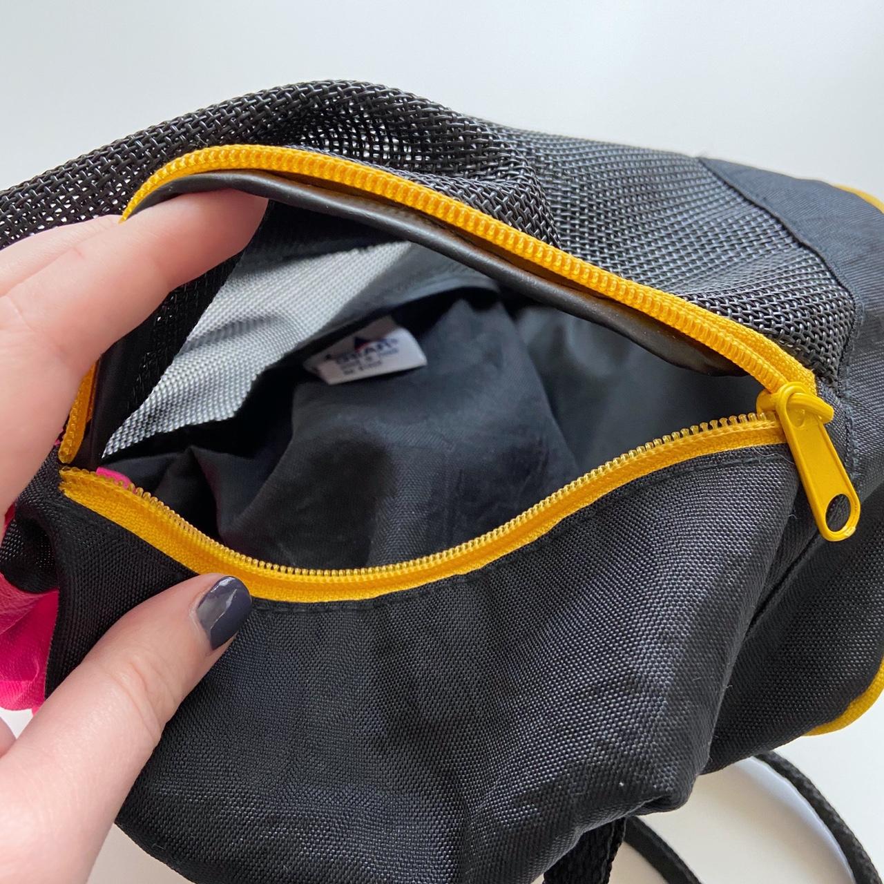 Vintage LA Gear Black Mesh Beach Backpack... - Depop