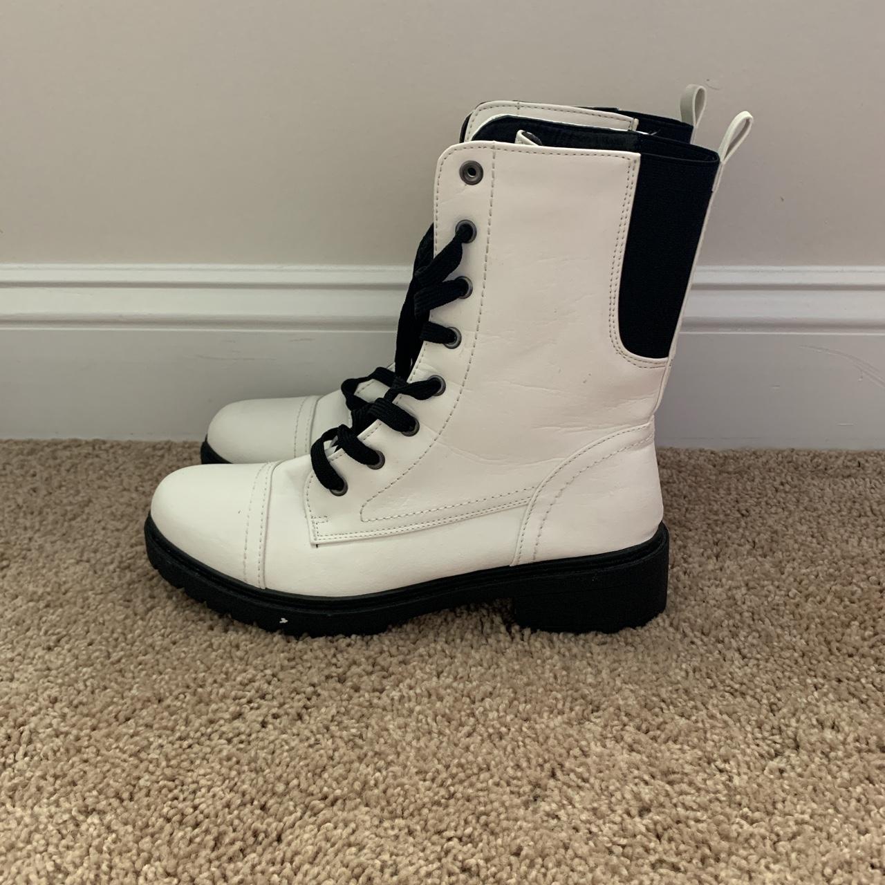 Nice boots for winter time!... - Depop