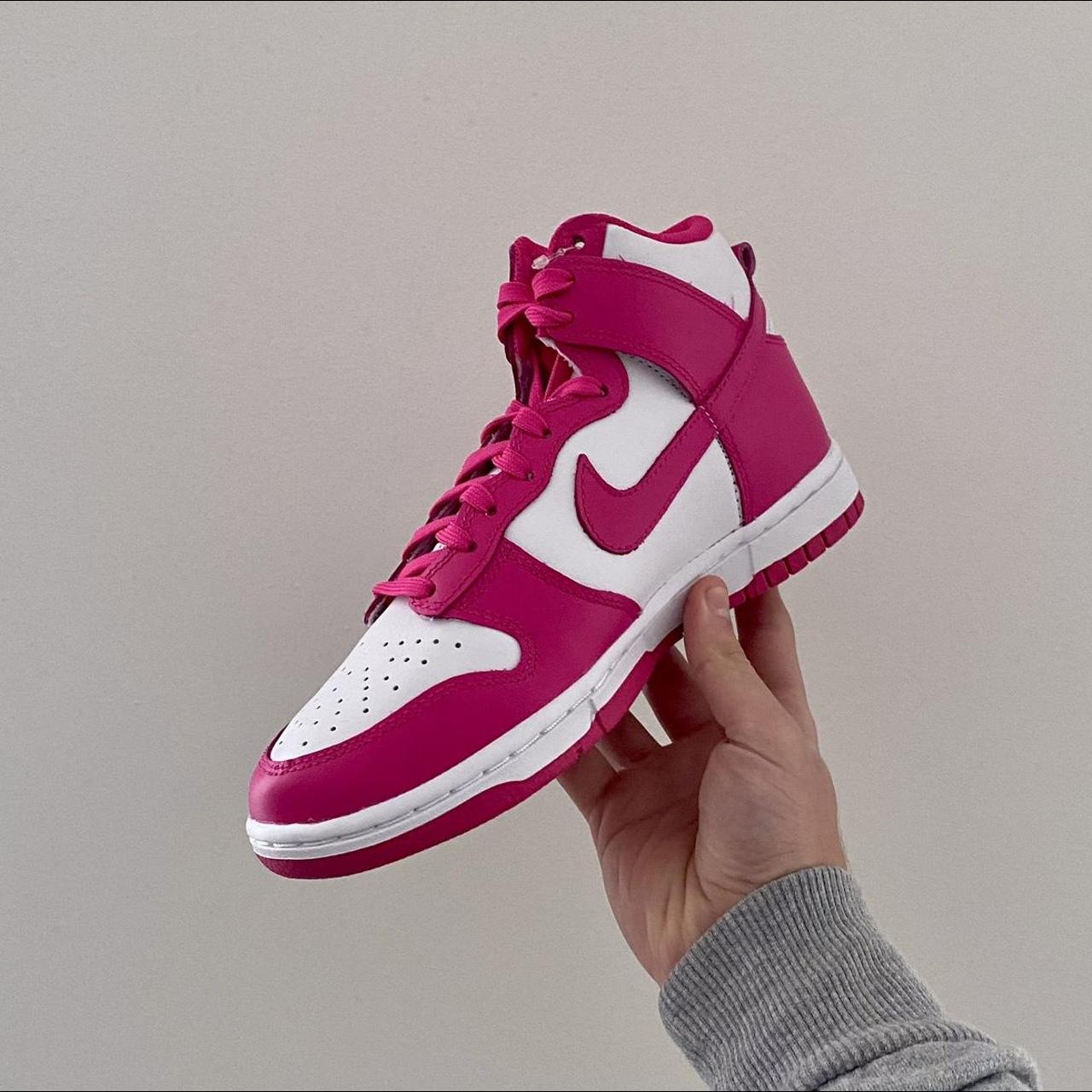 Modello: Dunk High Pink Prime Taglia: 37,5 Prezzo: 170 - Depop
