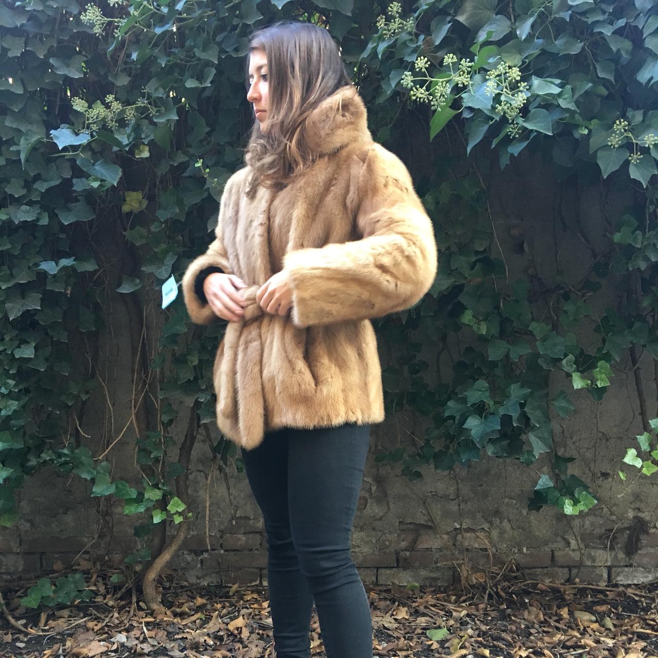 Pelliccia vera, di visone rasato color... - Depop