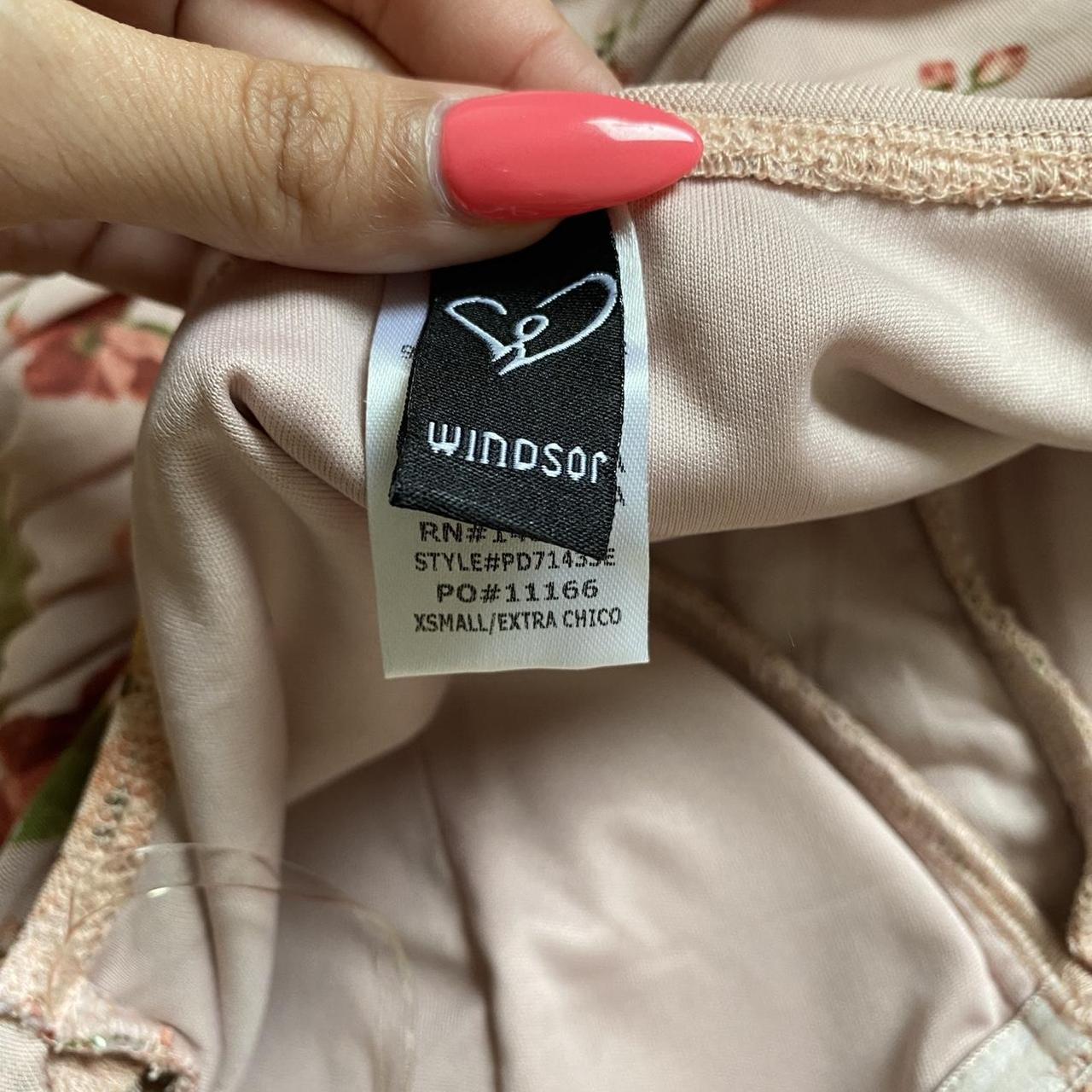 Floral bodycon Mini Dress 🌸 🤍worn once 🤍size... - Depop