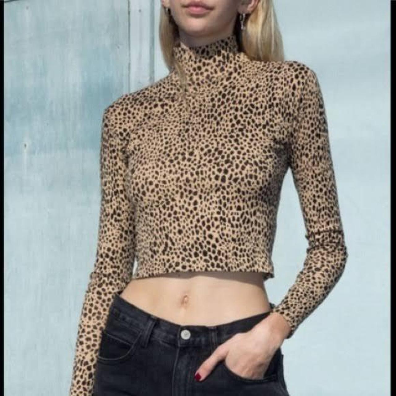 Brandy Melville cheetah turtle neck crop Barely worn! | Depop