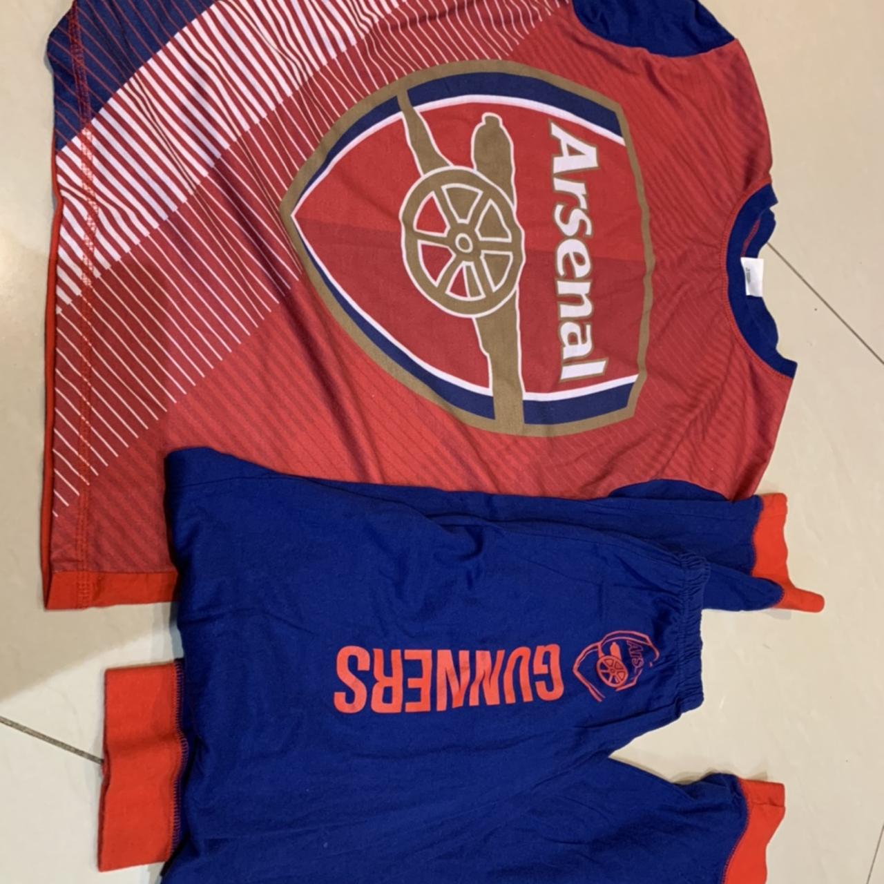Excellent condition. Arsenal boys pjs. Size 13-14 | Depop