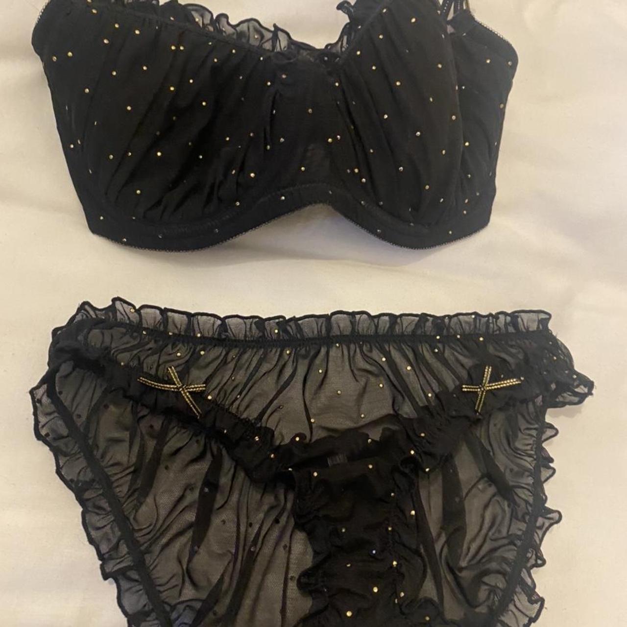 32g padded bra set knickerbox worn once Knickers... - Depop