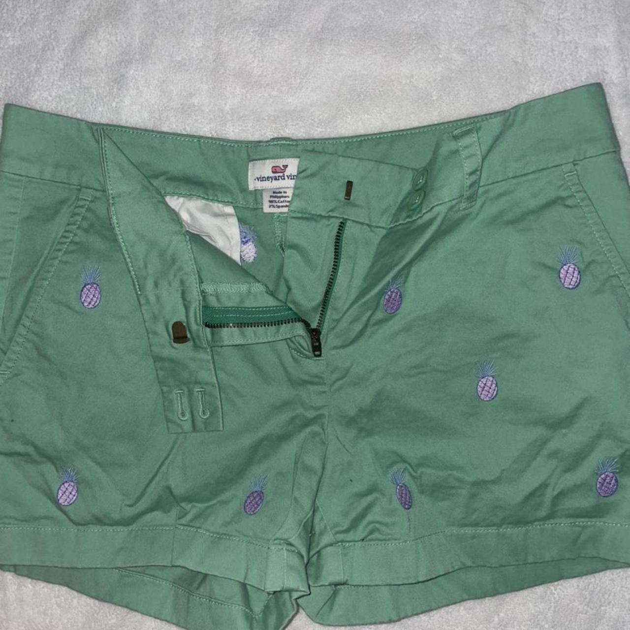 Vineyard Vines Women's Green Shorts | Depop