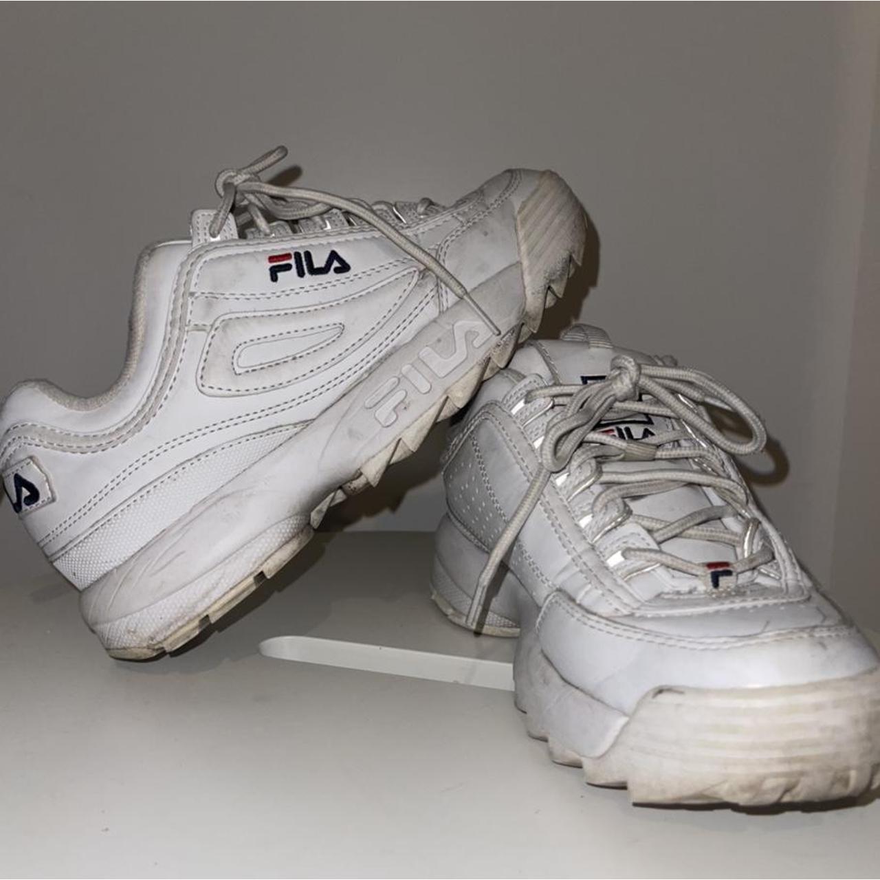 White platform Fila sneakers - Depop