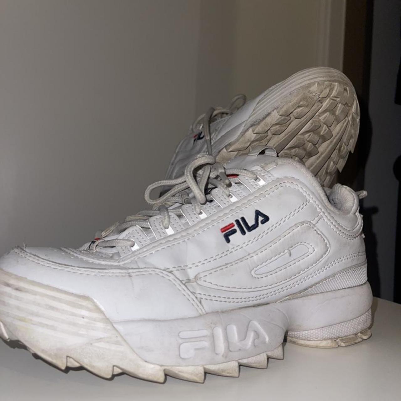 White platform Fila sneakers - Depop