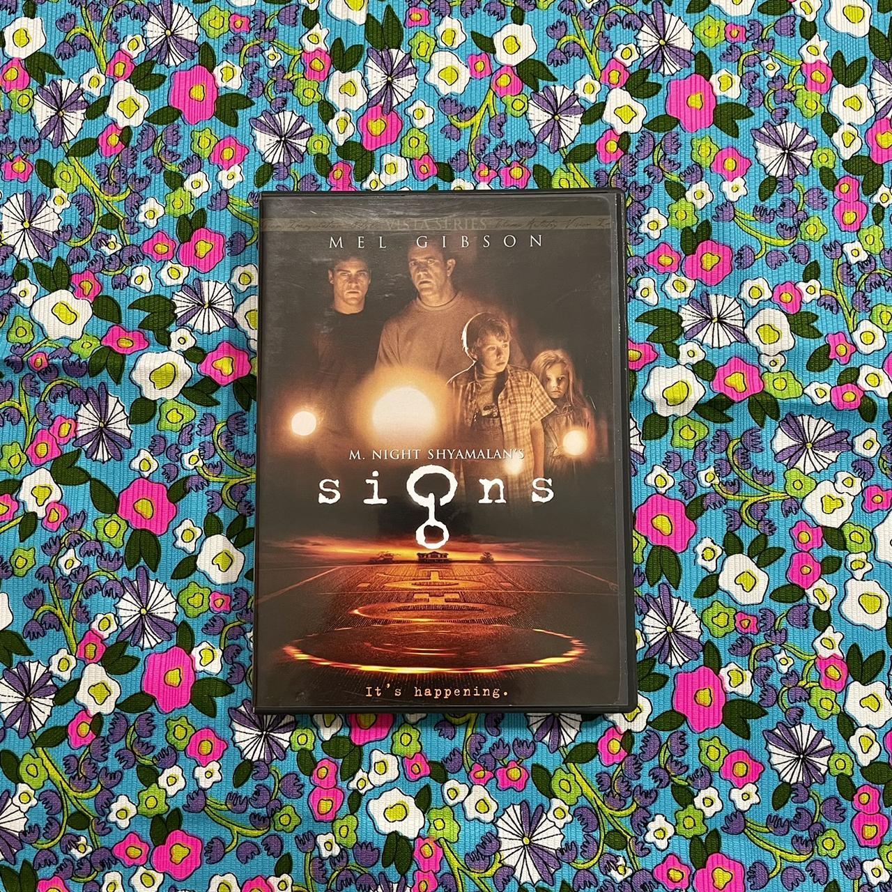 Signs DVD . Mel Gibson, aliens, spooky. Get ready... - Depop