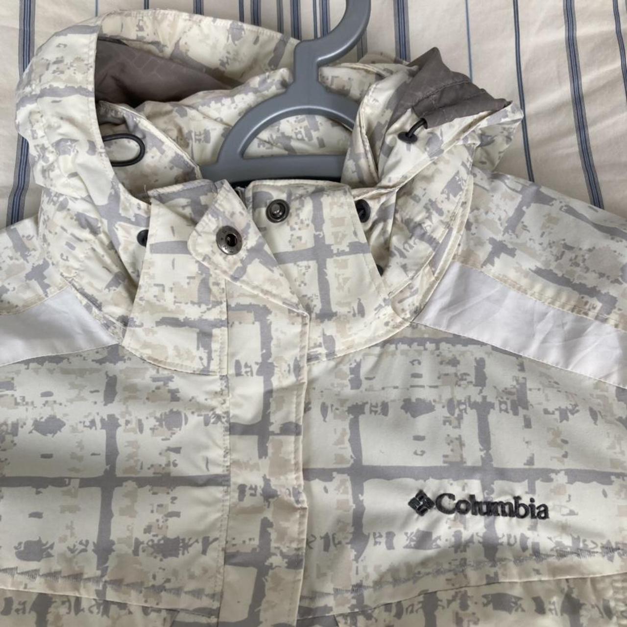 Vintage Columbia jacket. Outdoors jacket. Has 3m and... - Depop