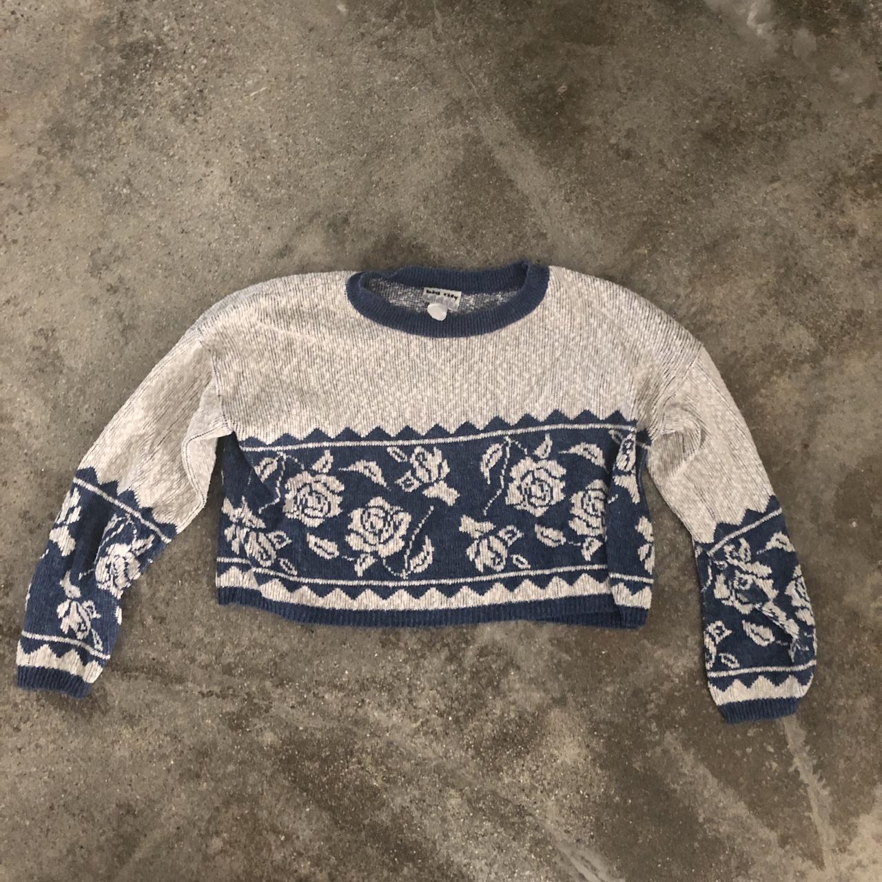 Vintage blue and grey cropped sweater. Super cute... - Depop