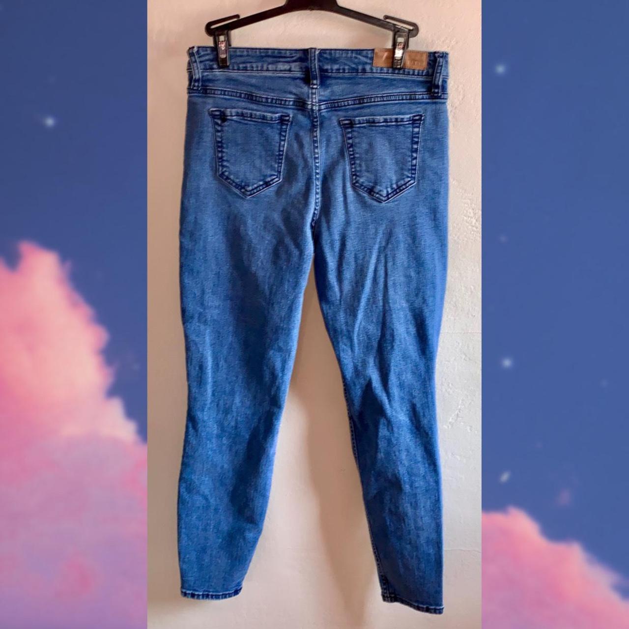 Hot Topic Women's Blue and Navy Jeans | Depop