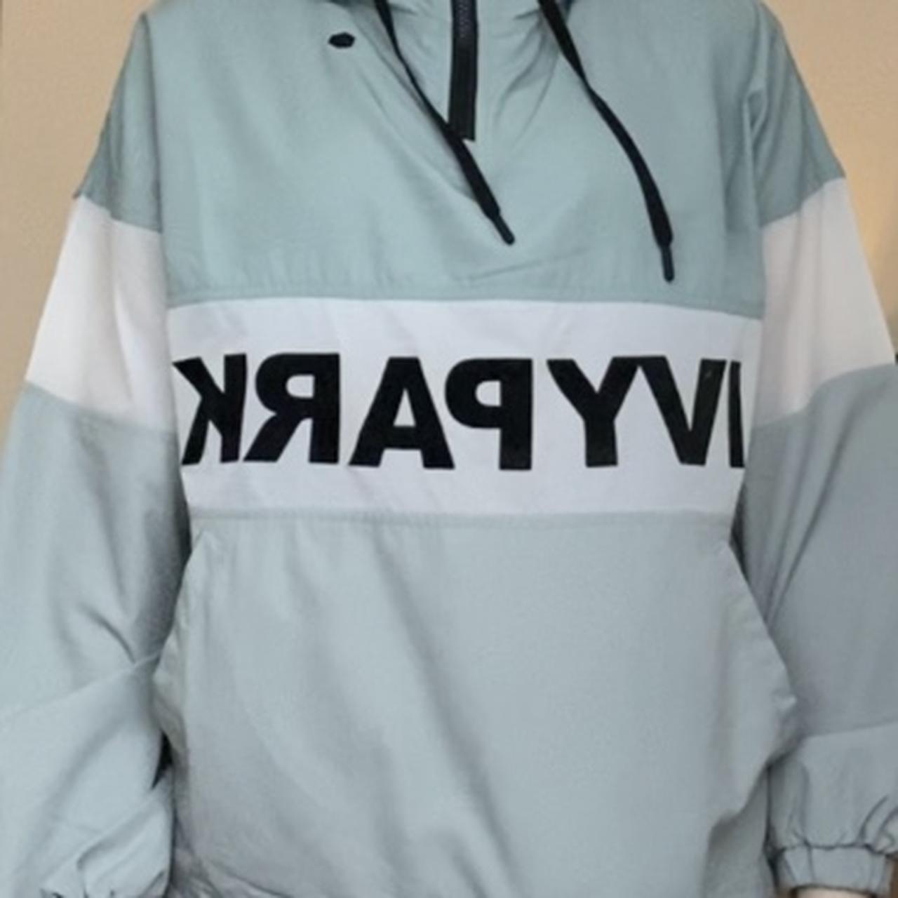 Ivy Park WindBreaker - mint EXCLUSIVE - Depop