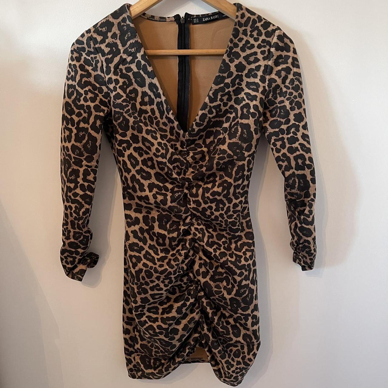 Zara Basic Leopard Print Long Sleeve Ruched Bodycon... - Depop