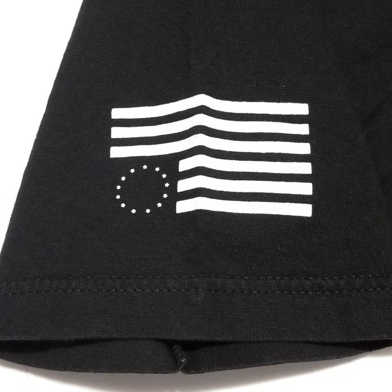 Black Scale Men's Black T-shirt | Depop