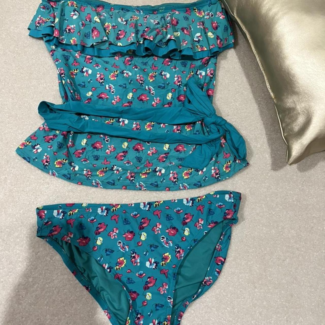 Cutest DKNY Ruffle Tankini Sets Green Floral Swim... - Depop