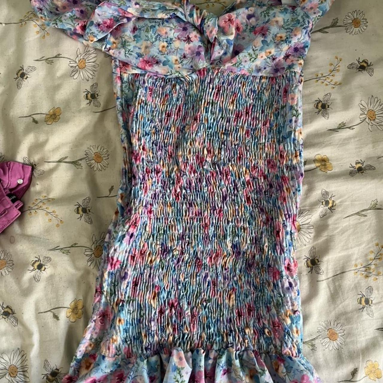 Cute little floral dress Perfect for summer Size... - Depop