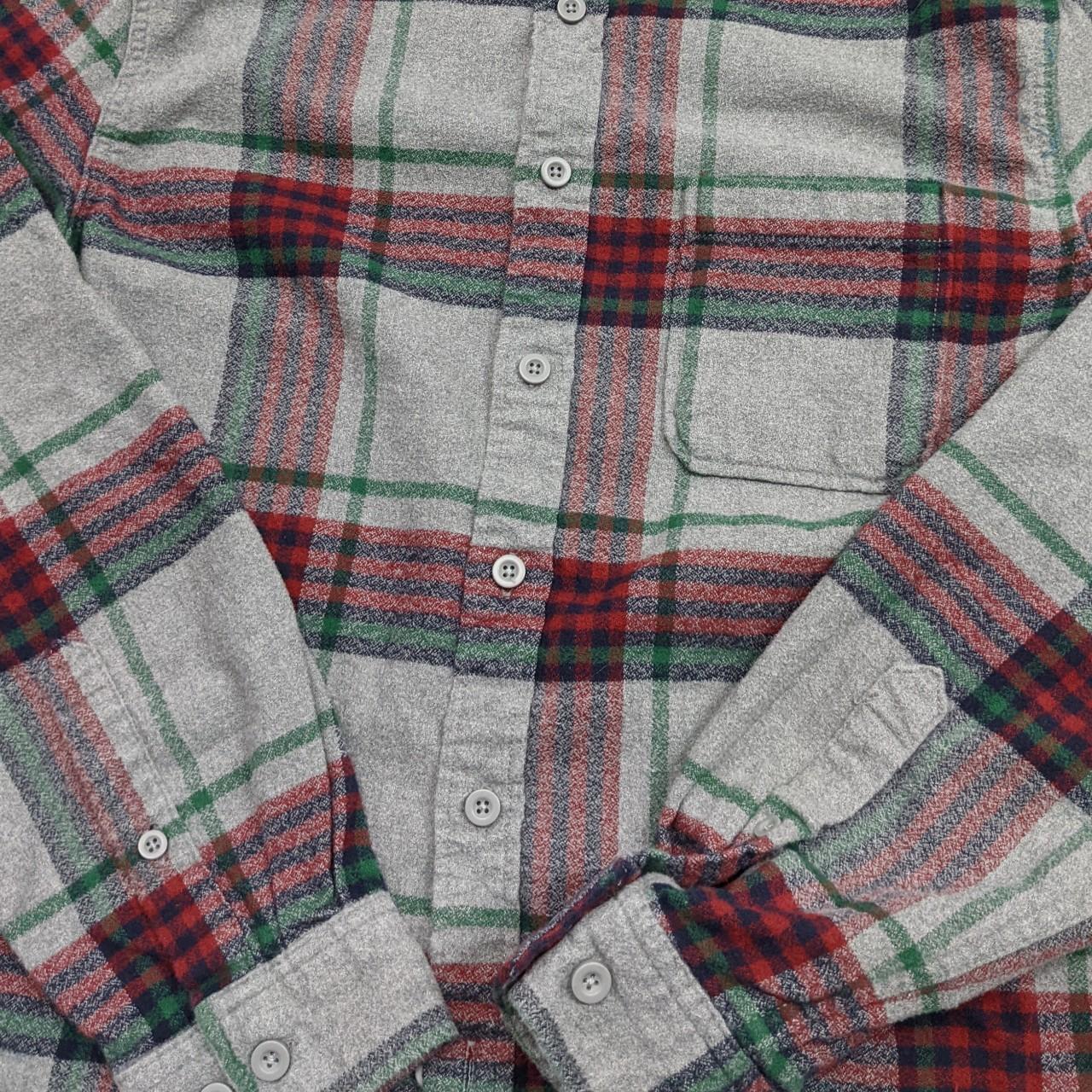 Merona Gray Red and Green Lightweight Soft Flannel... - Depop