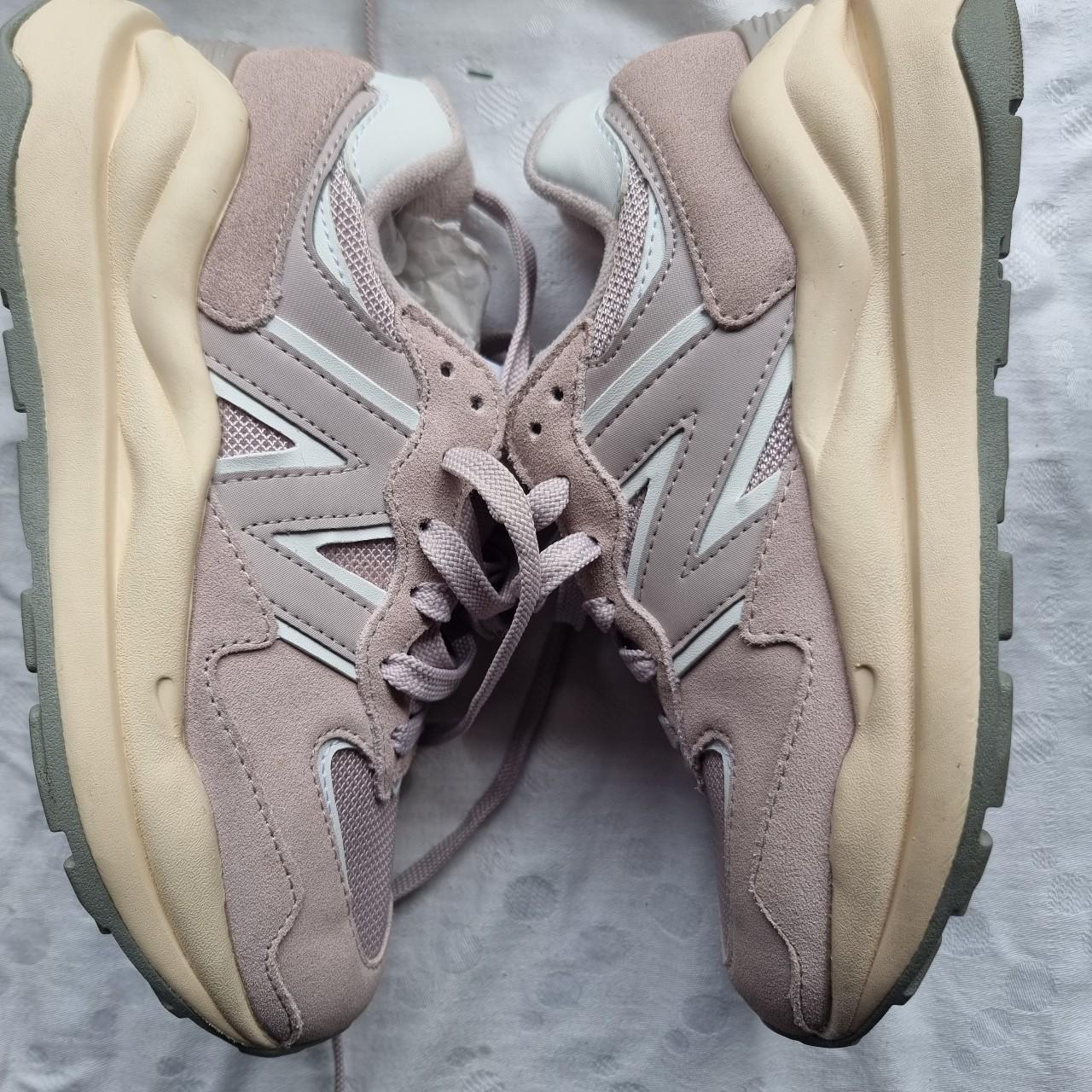 New Balance Chunky Vintage look trainers EUC Please... - Depop