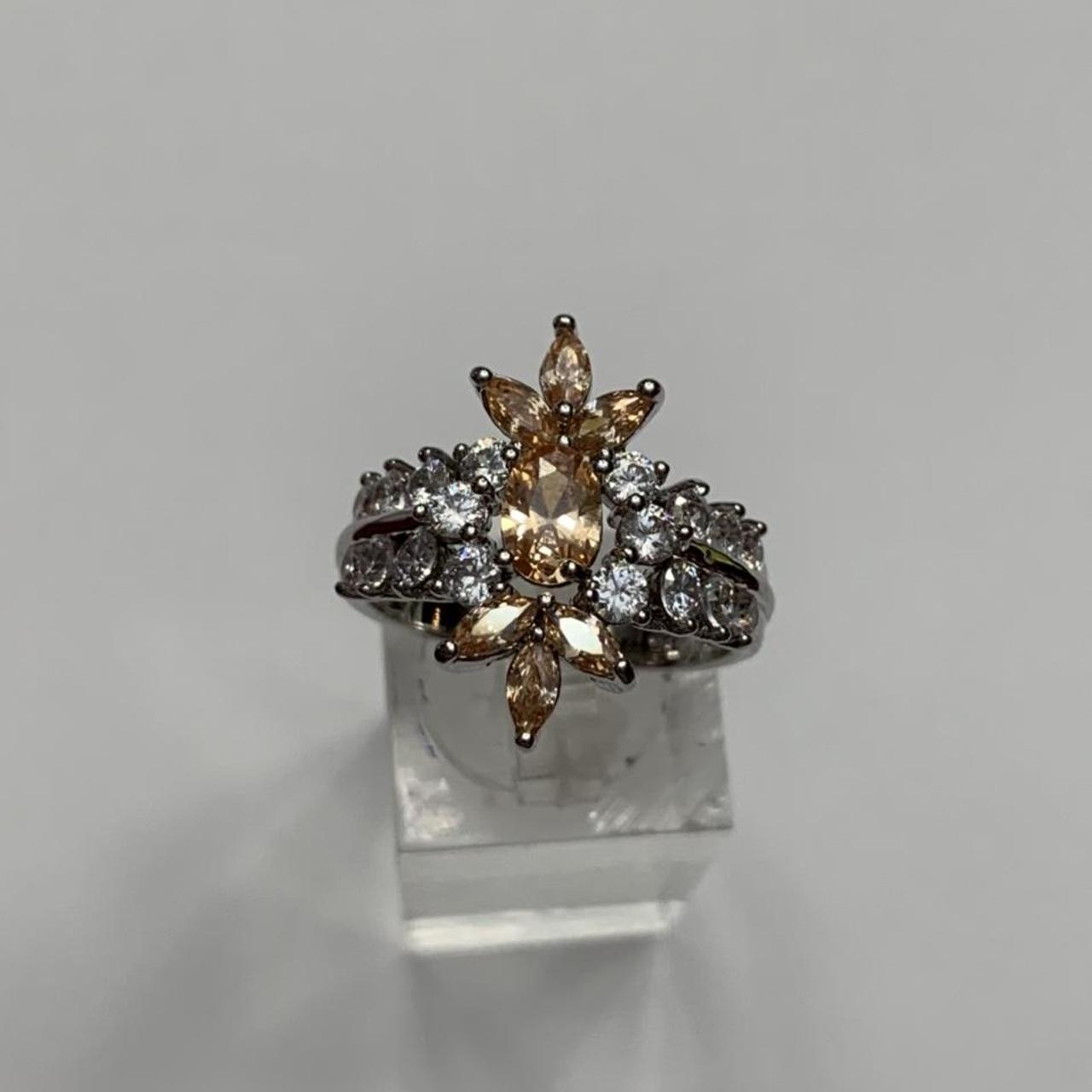 Morganite and white topaz stones Size 10 R239 | Depop