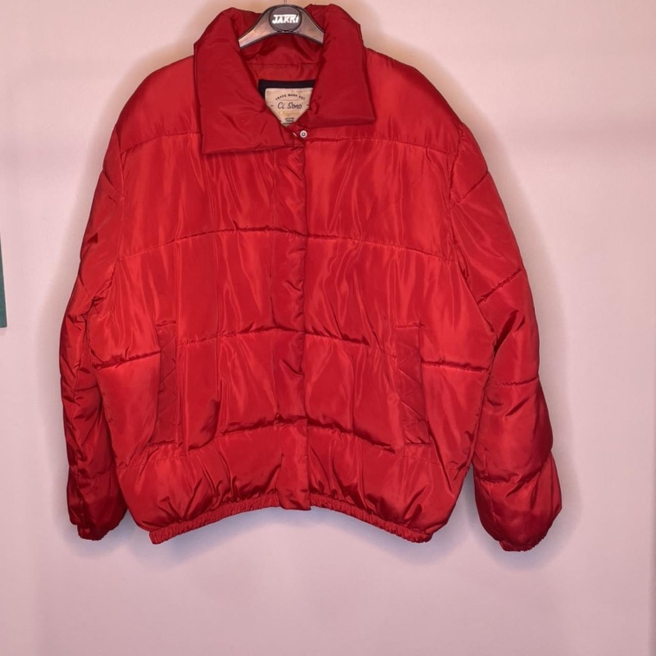 Cropped Red Woman’s Puffer jacket - Depop
