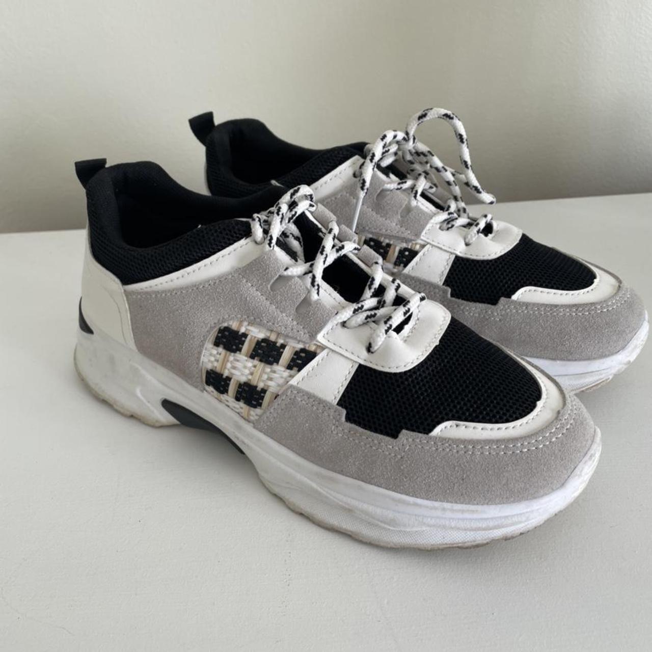 Boohoo Women's White and Grey Trainers | Depop