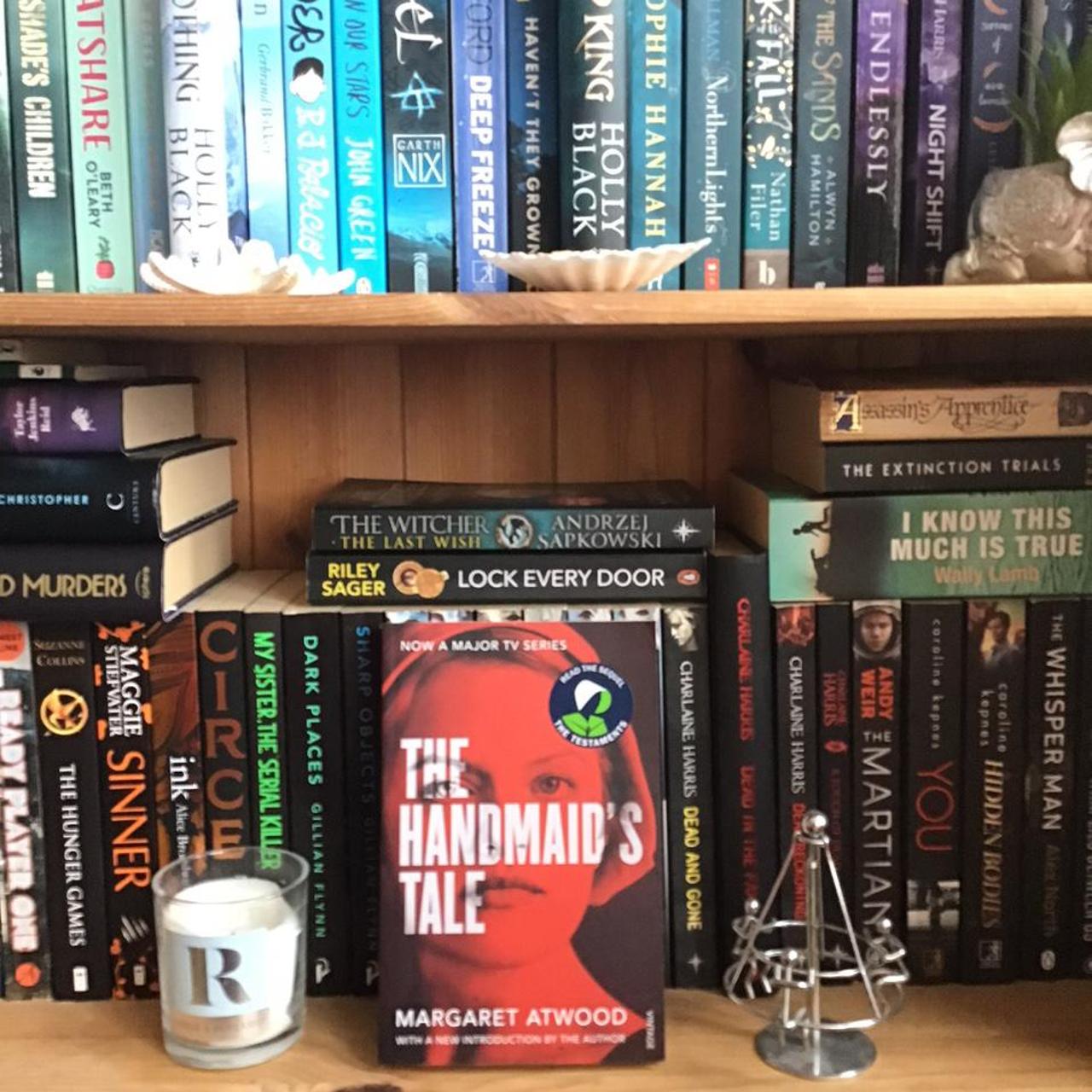 The handmaid’s tale by Margaret Atwood.... - Depop