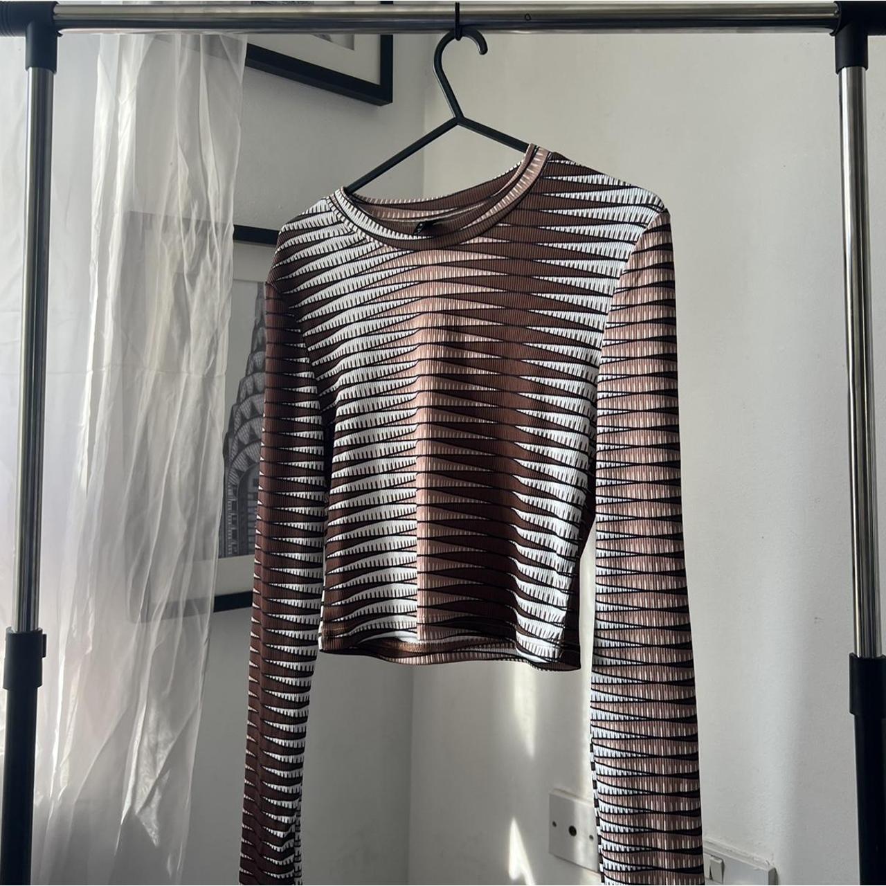 LONG SLEEVE PRINTED TOP size - 8 brand - shien... - Depop