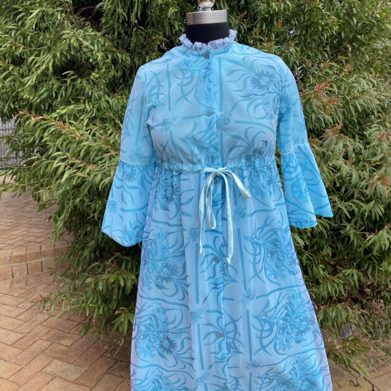 Free tracked postage in Australia 🇦🇺 Vintage... - Depop