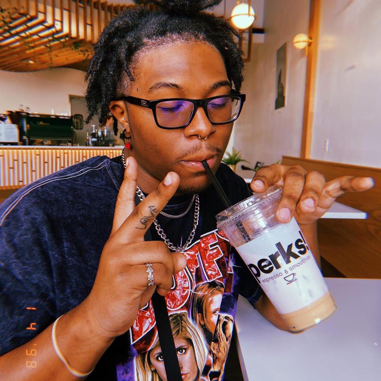 MEET THE SELLER 🏷 KRISP (KRIS-PEE) WHATS GOODIE‼️... - Depop