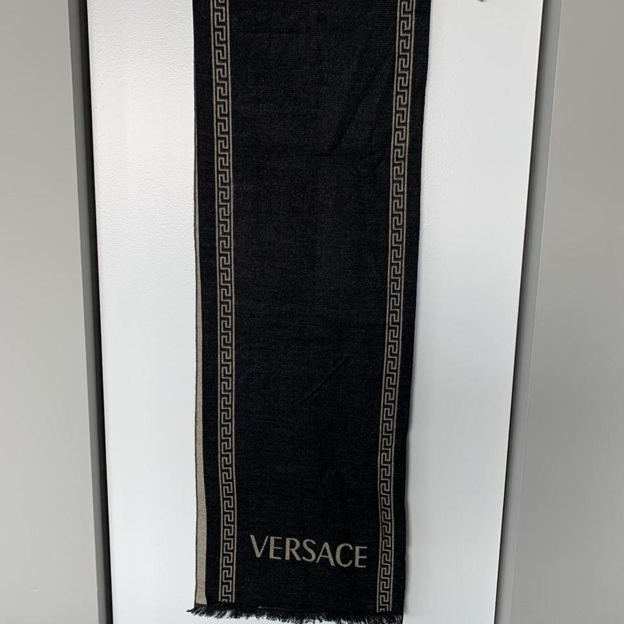 Authentic Versace Medusa Wool Scarf - Depop