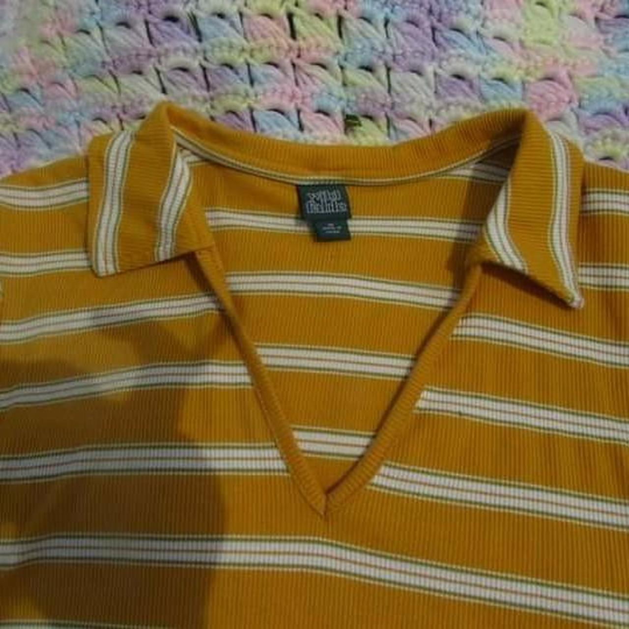 That 70s Top 📺 Super groovy yellow, white, green... - Depop