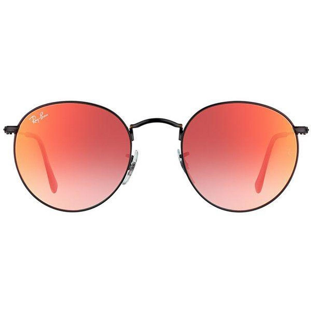 Ray ban red round lens with black rim! Super good... - Depop
