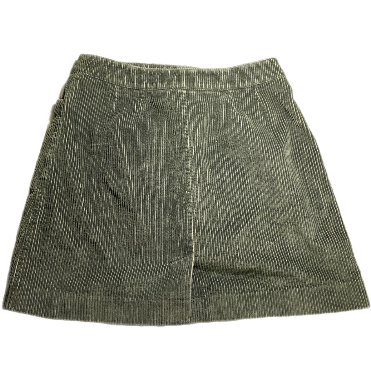 Cute y2k forest green mini skirt with front pockets... - Depop