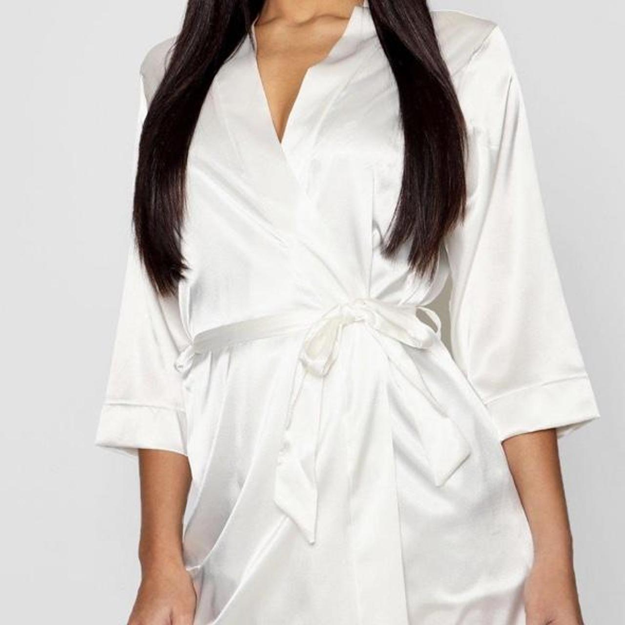 3x White Bridesmaid Robes from BooHoo 2x Size M 1x... - Depop